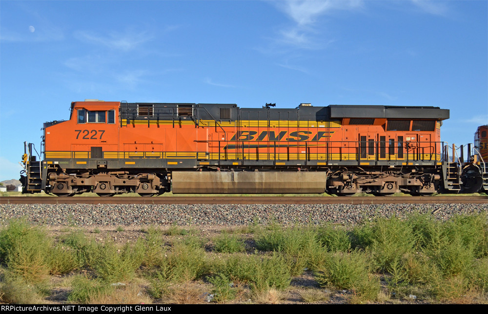 BNSF 7227